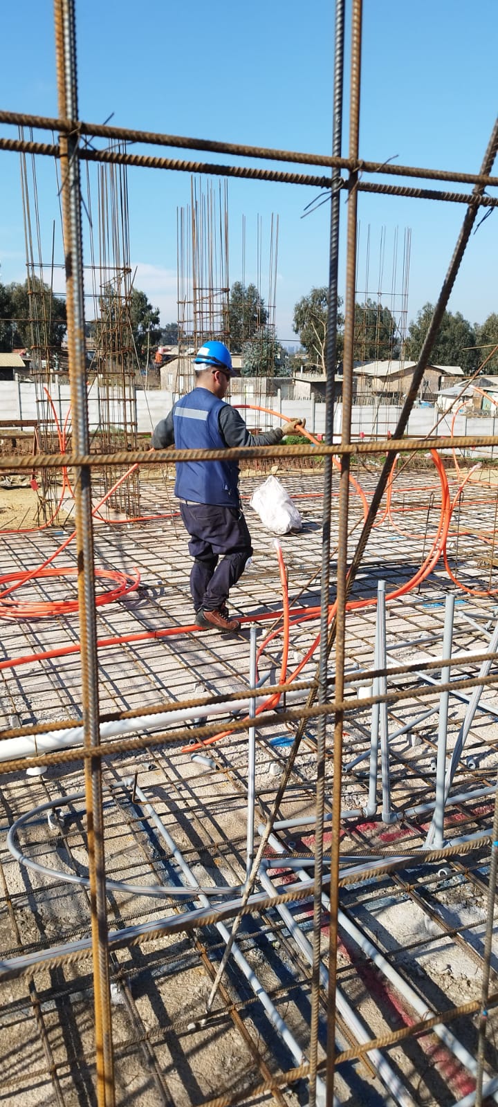 Proyecto Condominio Edificios Altos del Valle - Eletec Ltda